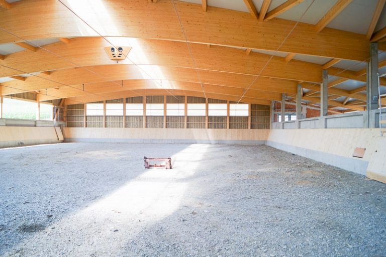 landplan-bayern_reitanlage_reitstall_pferdestall_planung_bau ...